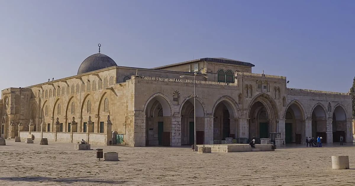 Umat Islam tunai solat Aidiladha di Masjid al-Aqsa | FMT