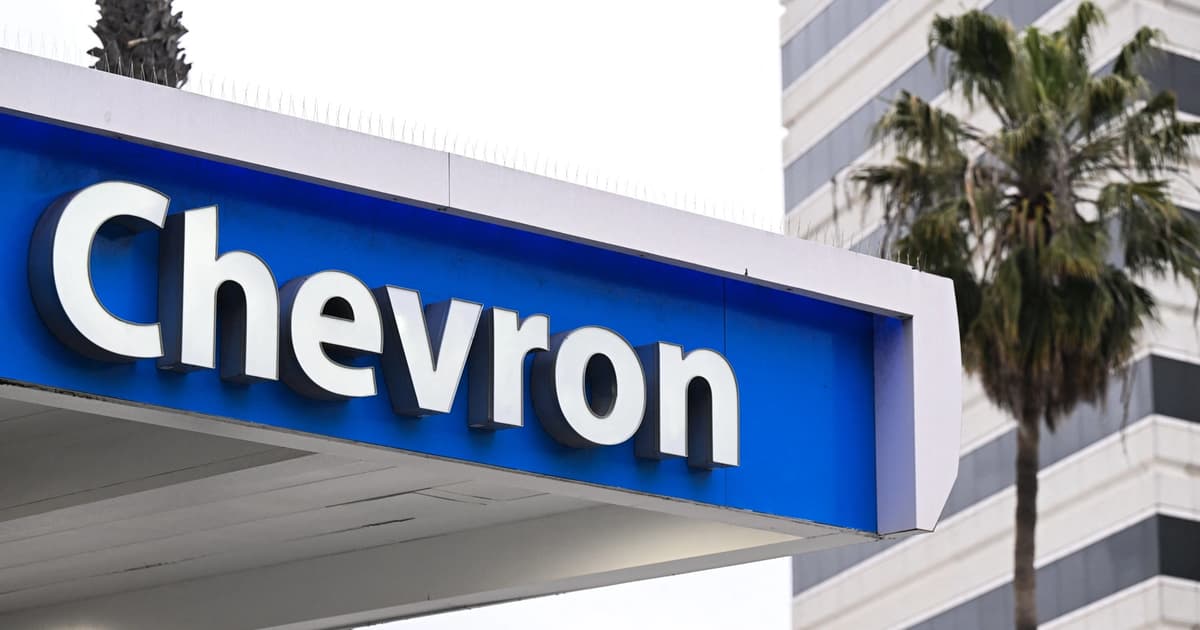 Trump says US oil firms to head into Venezuela | FMT