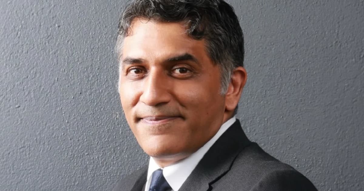 Standard Chartered appoints Mushahid Syed as interim CEO | FMT
