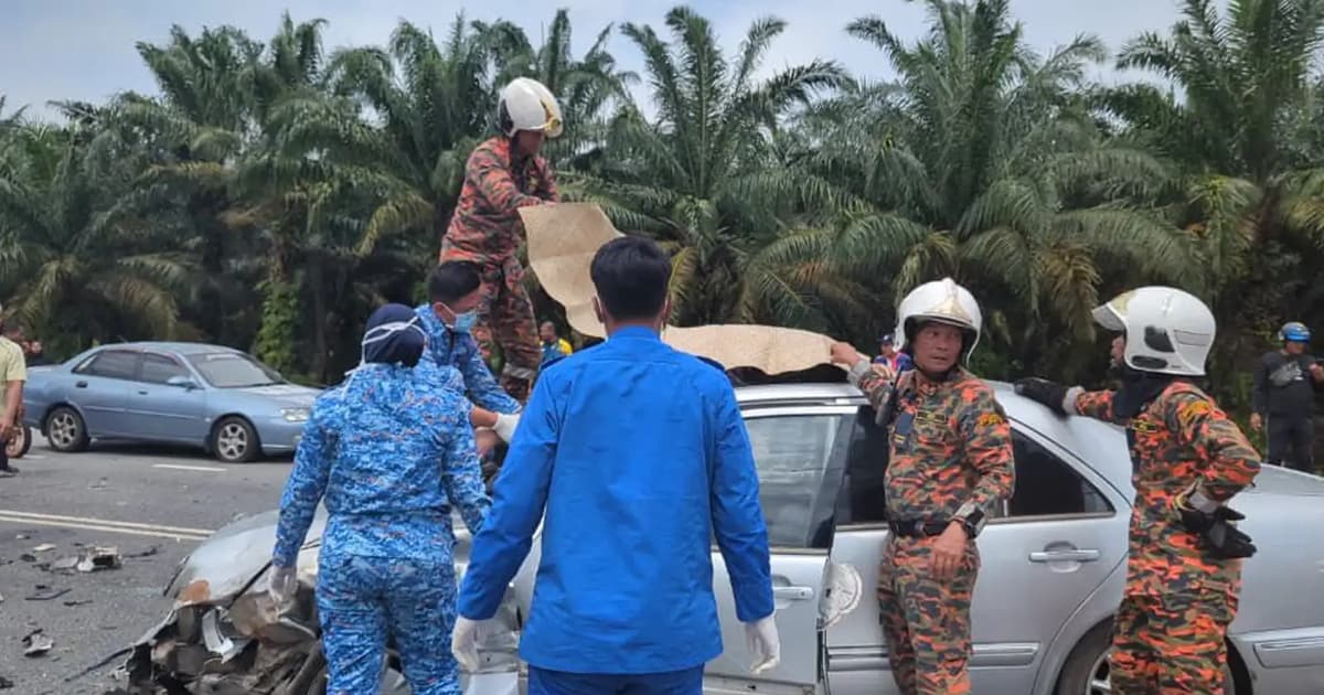 4 killed in crash on Johor Bahru-Ayer Hitam road | FMT