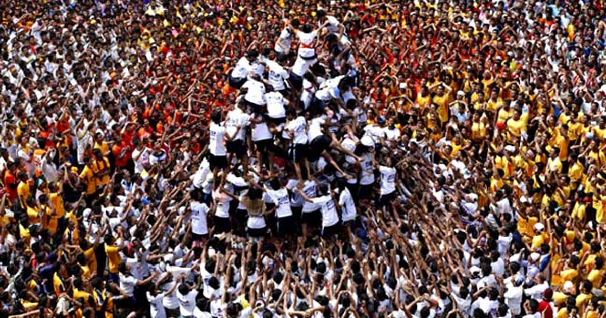 Hundreds challenge human pyramid limits at Janmashtami celebration | FMT