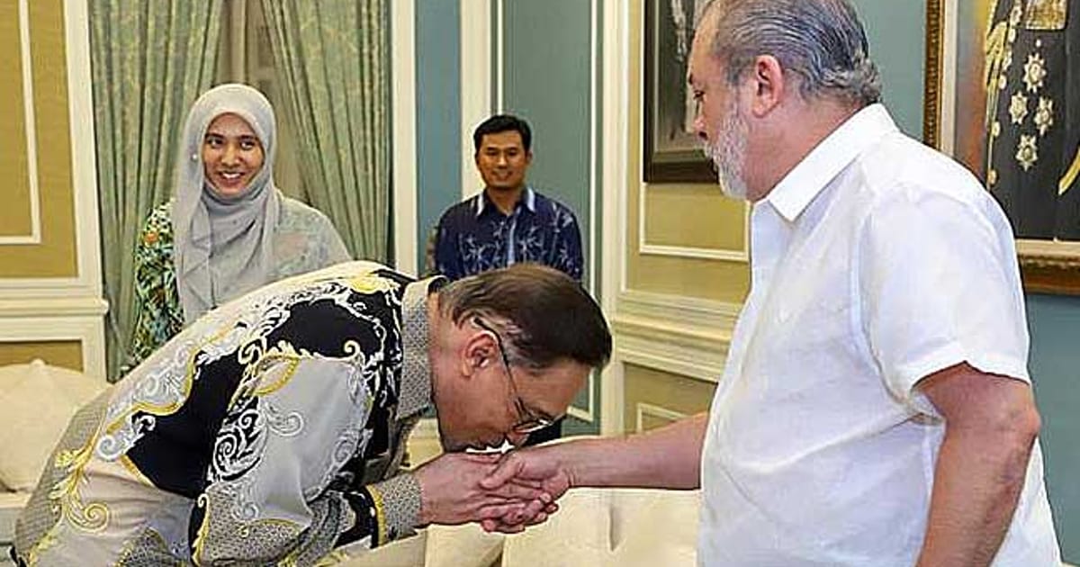 Anwar slams critics over meetings with sultans | FMT