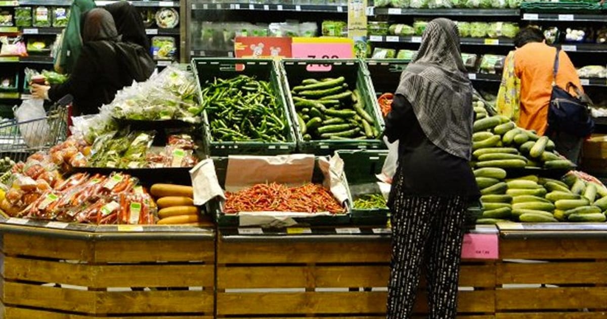 Relax rules for hiring foreign labour in retail, Mydin boss tells ...