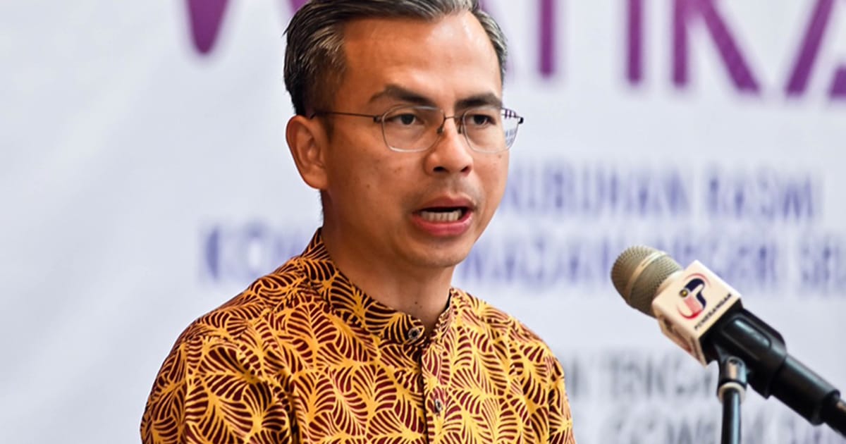 Fahmi reminds politicians to stay clear of 3R issues | FMT