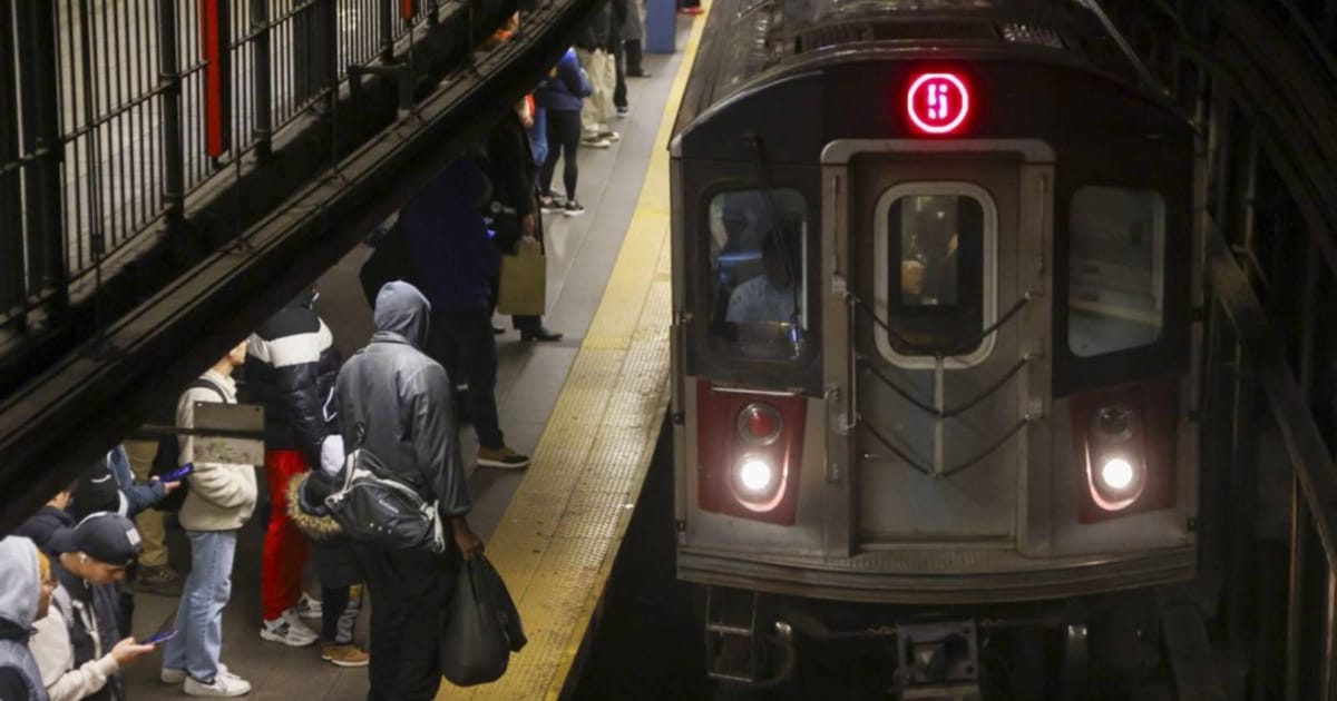 Suspect charged in fatal burning of woman on New York city subway | FMT