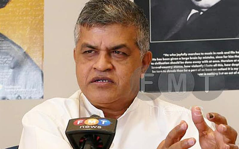 Cartoonist Zunar files suit against cop, IGP and govt | FMT